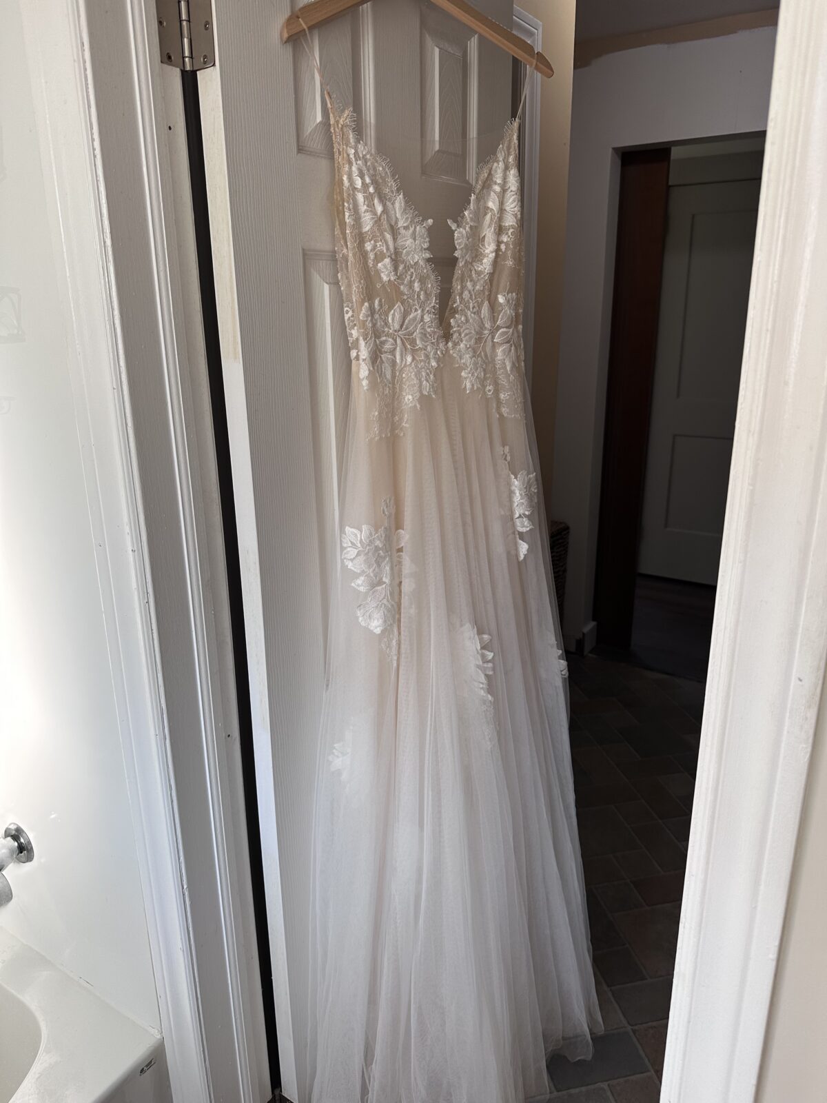 How to Clean a Wedding Dress at Home: Simple Guide